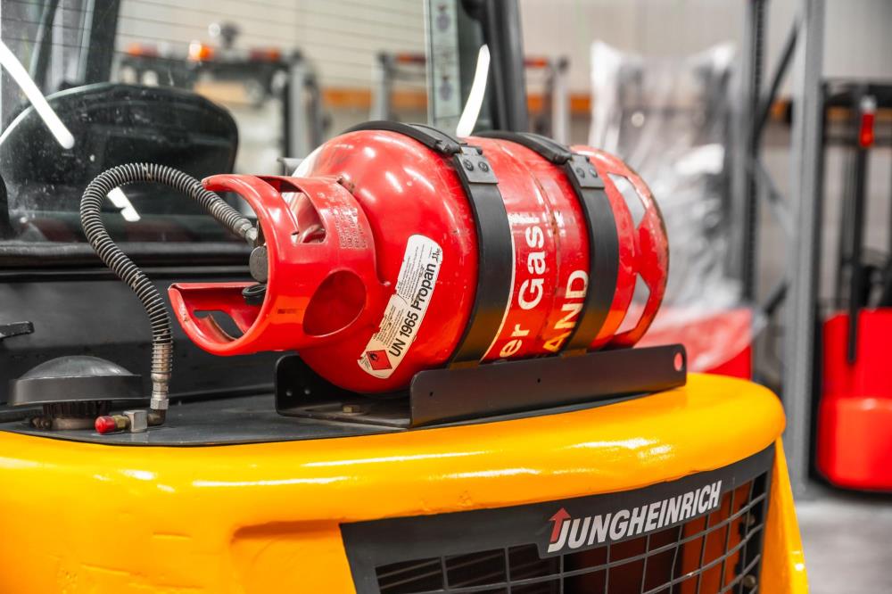 Jungheinrich TFG 430s Gas-Gabelstapler – 3 000 kg & Triplex-Mast bis 7,5 m